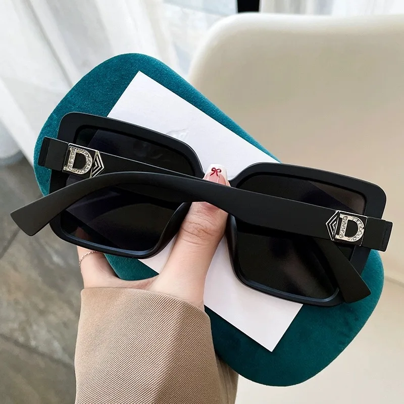 Luxury Fashion Brand Sunglasses for Women and Men Glamour Stylish ...