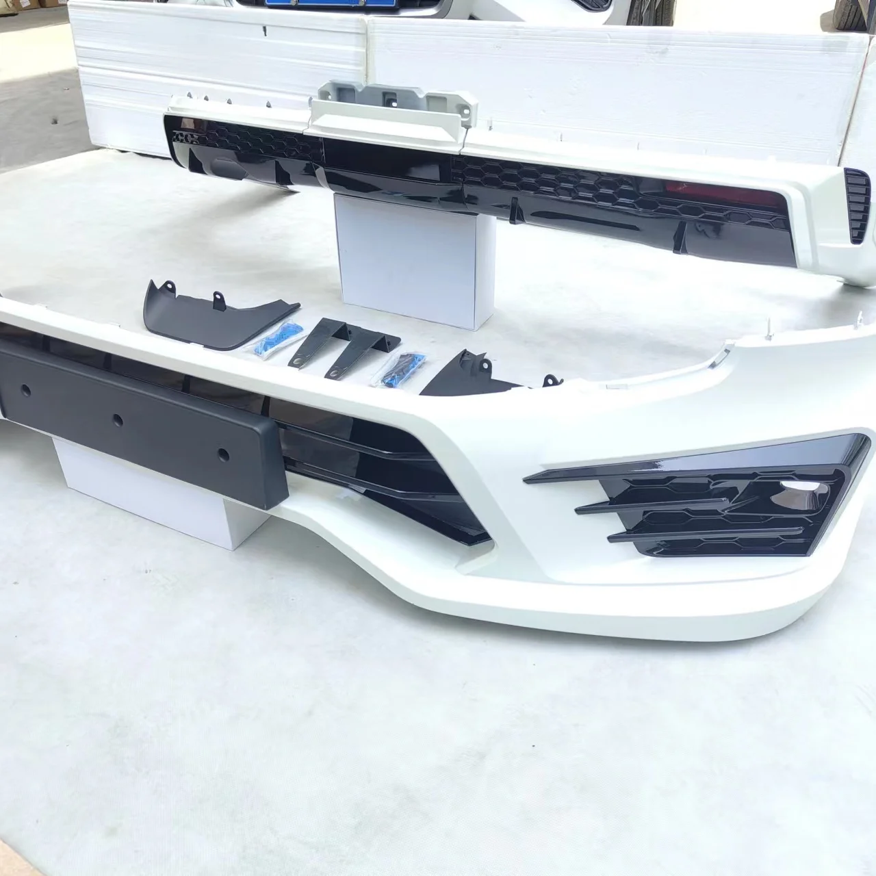 Modelista-body-kit-front-and-rear-surround-appearance-upgrade-and ...