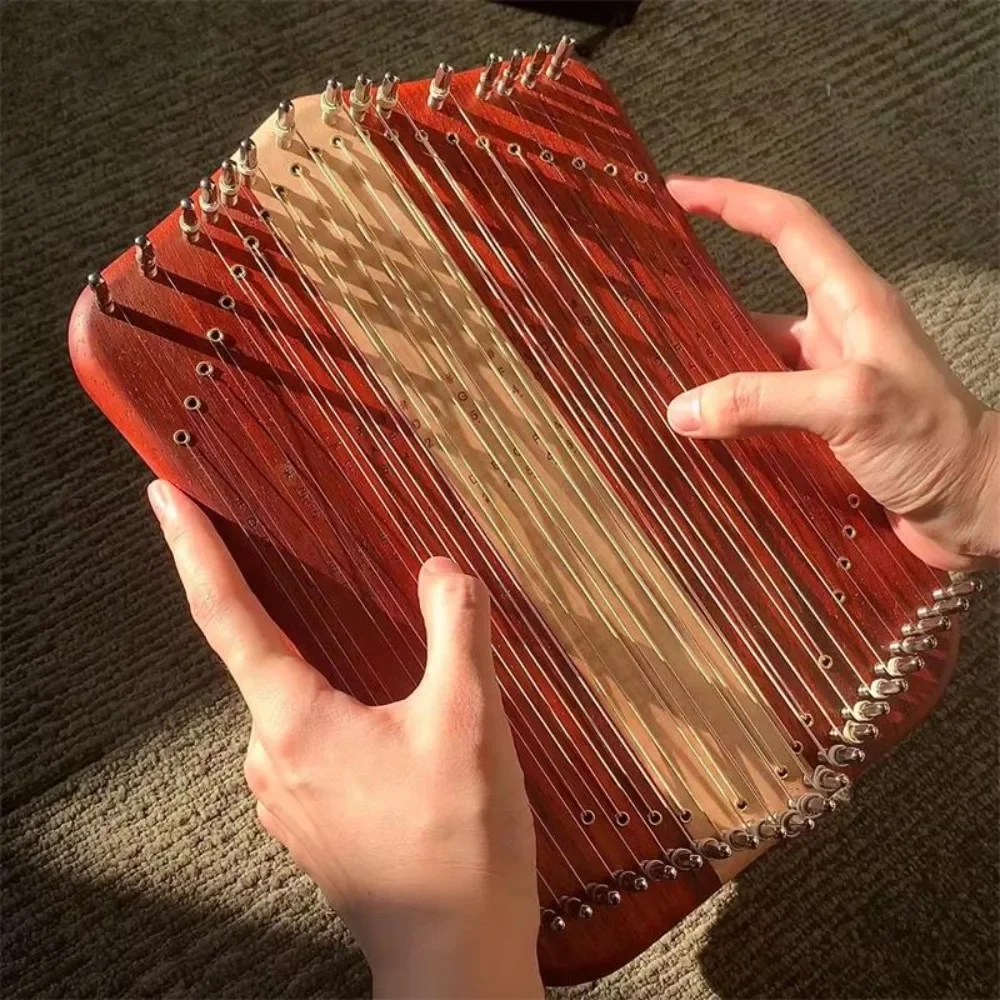 Estatueta de Mini Harpa Lira Cromática Portátil - Instrumento Musical ...