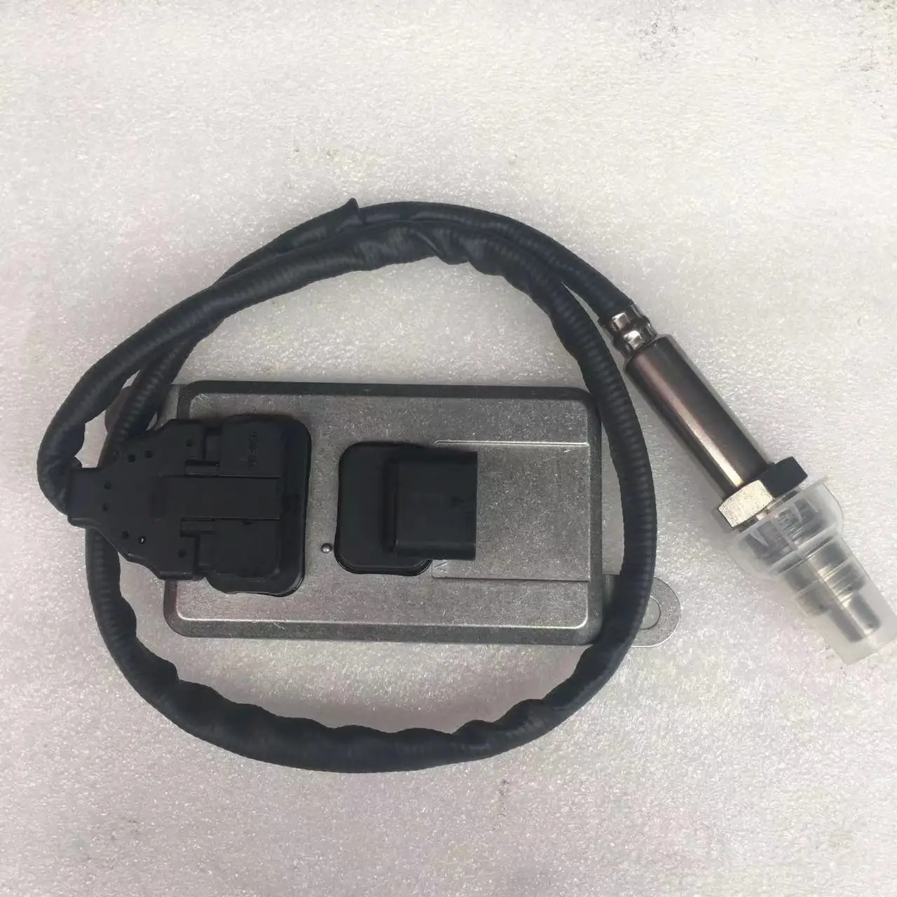 5WK96667C-89463-E0013-Nitrogen-Oxygen-Sensor-For-Engine-Spare-Parts.jpg