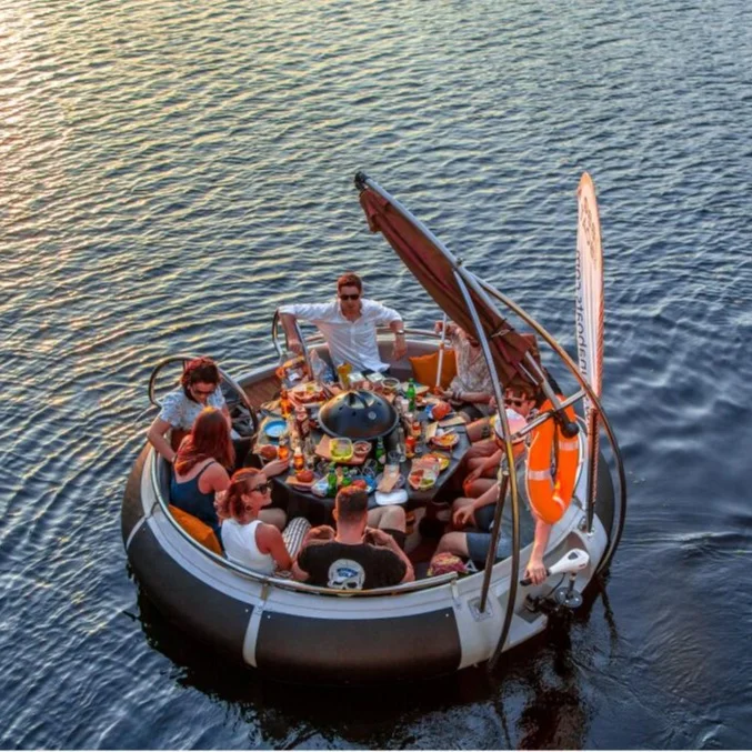 2022-Hot-Selling-Water-Park-Round-BBQ-Grill-Boat-BBQ-Donut-Boat-For ...