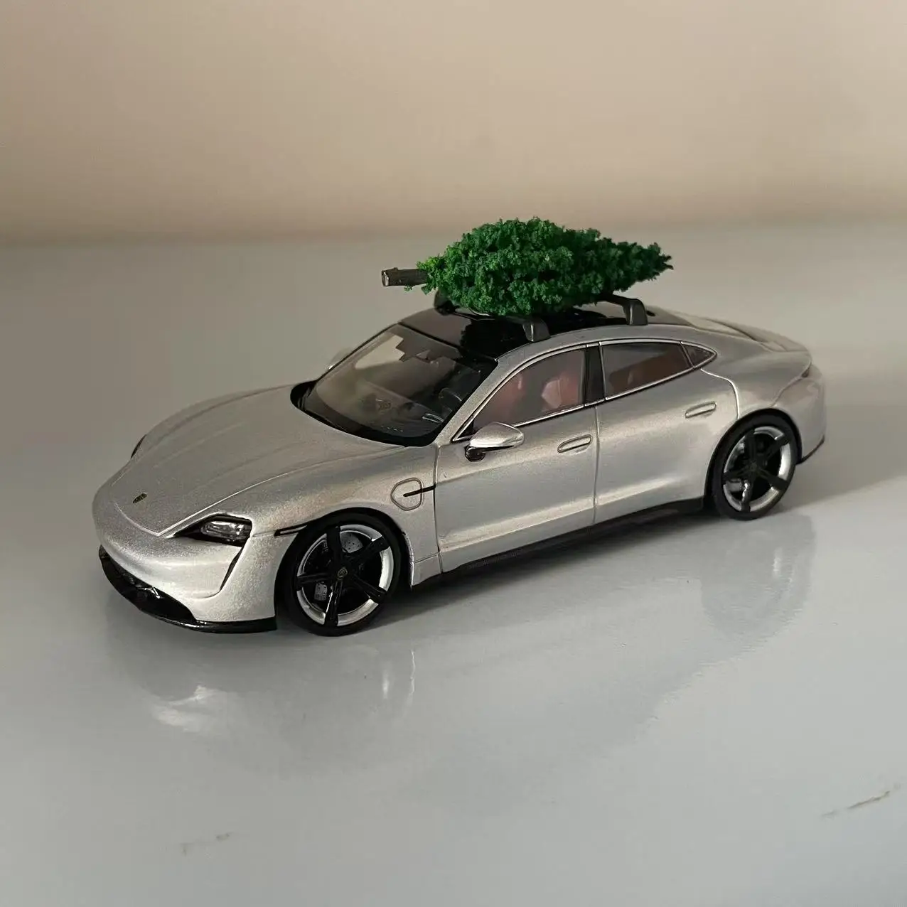 Porsche Taycan Turbo S Christmas Edition Diecast Toy Car 1 43 Scale ...