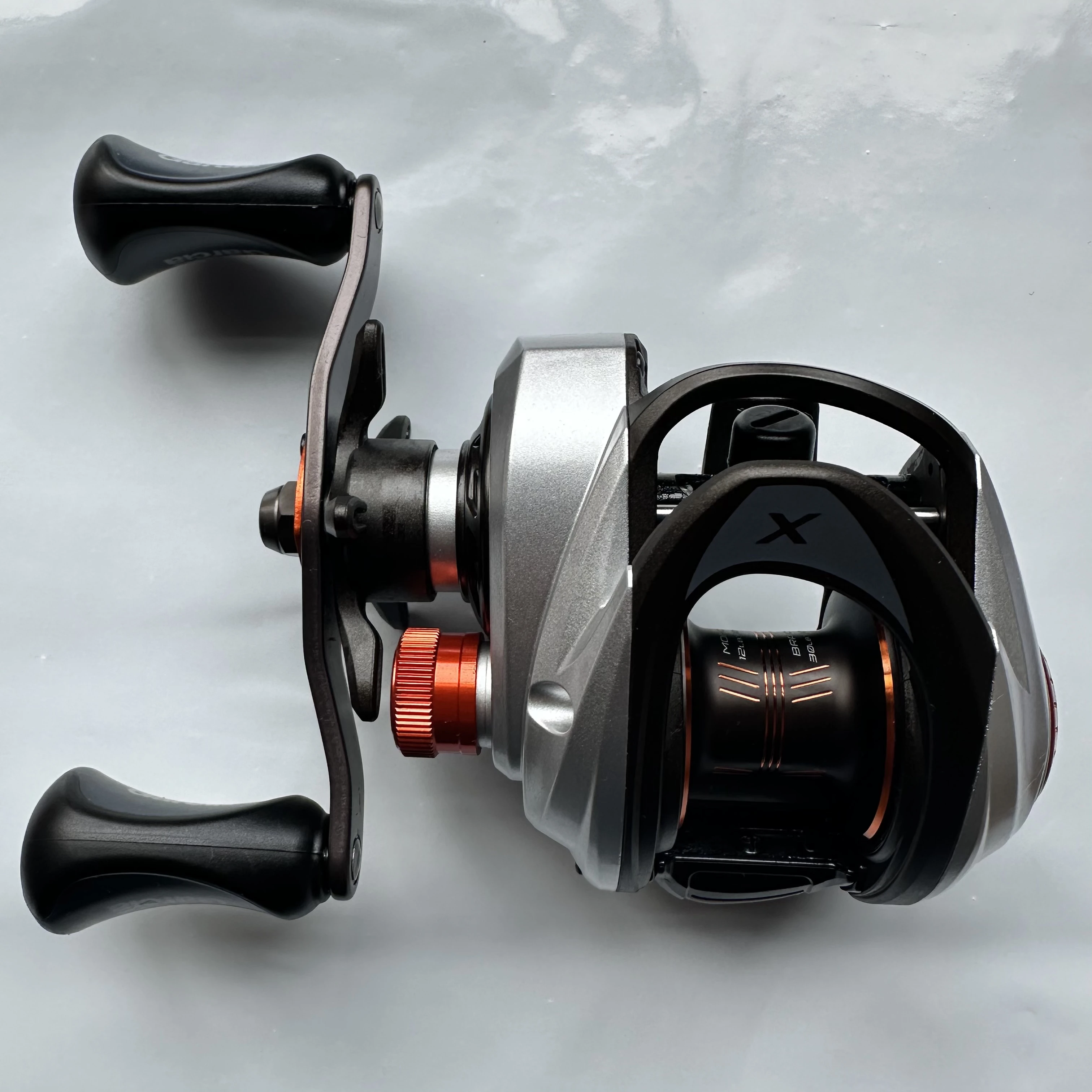 REVO5-X-HS-Baitcasting-Fishing-Reel-9-1KG-Drag-C6-Carbon-Frame ...