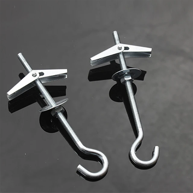 Molly Bolt With Hook