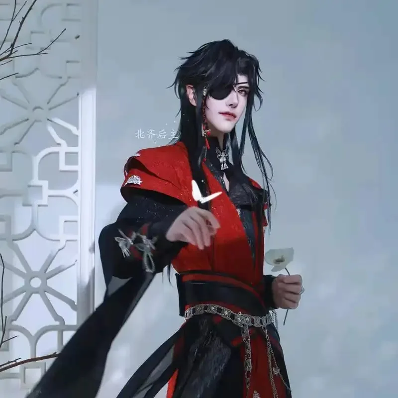 Cosplay Hua Cheng: The Ultimate Tian Guan Ci Fu Costume for Fans Who ...
