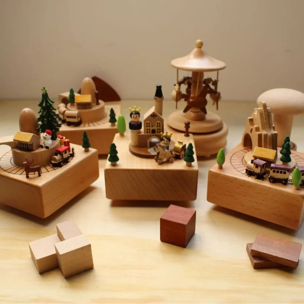 Wooden Carousel Music Box Retro Ornaments Cartoon Hand Cranked Musical ...