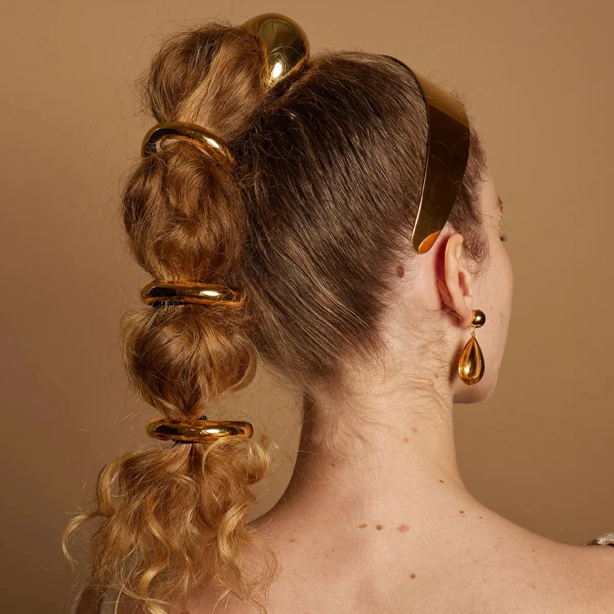 Stainless-Steel-18K-PVD-Plated-Smooth-Surface-Arc-Black-Rubber ...