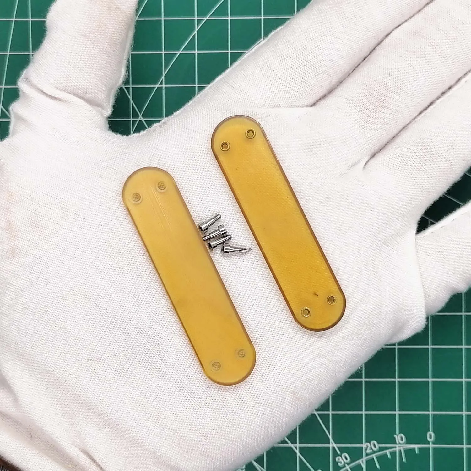 1-Pair-PEI-Scales-Ultem-Handle-Scale-for-58-mm-Victorinox-Swiss-Army ...