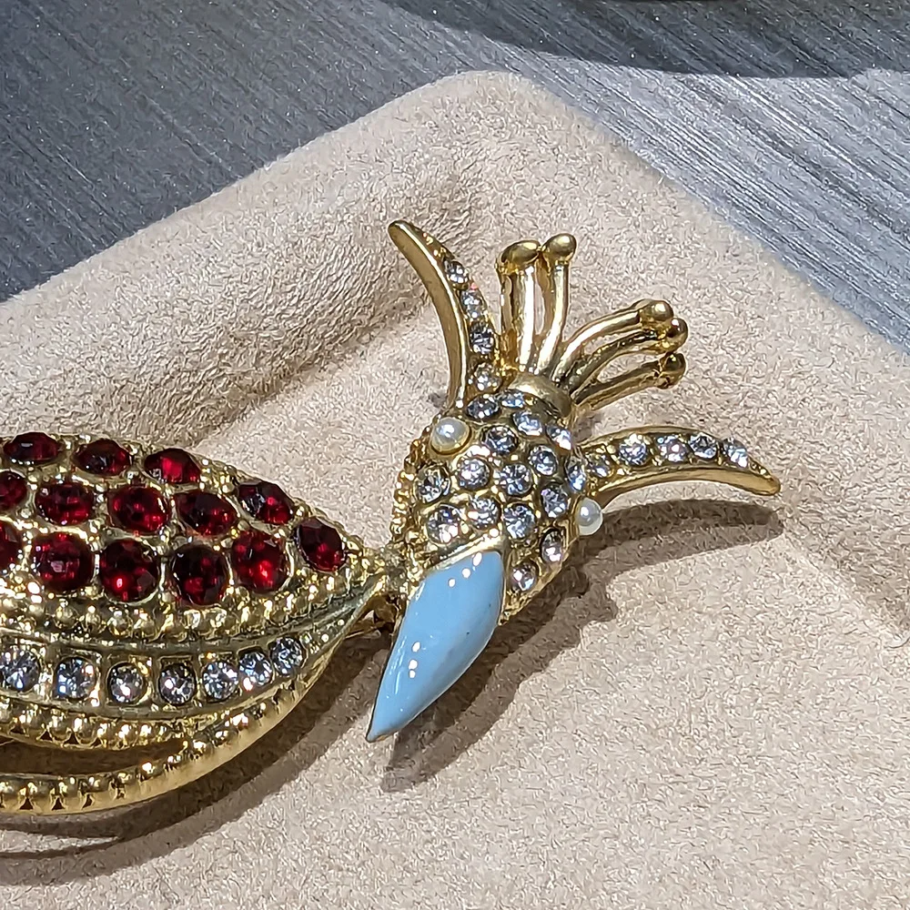 Medieval-reflux-clothing-accessories-Ruby-woodpecker-diamond-encrusted-insect-animal-suit-coat ...