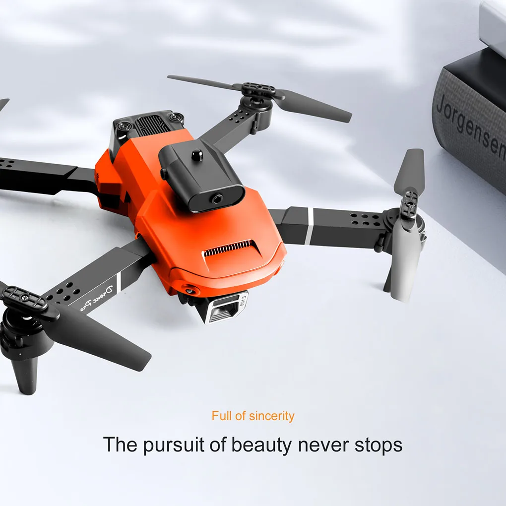 1 adet Drone (1 adet uzaktan kumanda ile, 1 adet dahili pil, 1 takım ...