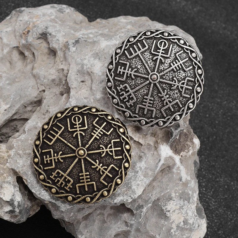 Vintage-Gothic-Nordic-Compass-Badge-Brooch-Engraved-Runes-Men-Punk ...