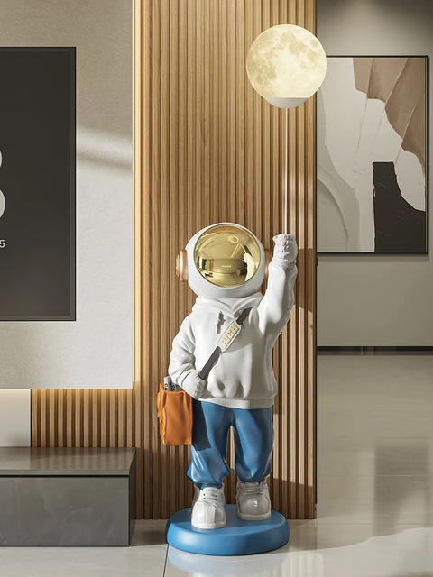 Mini Astronaut Statue