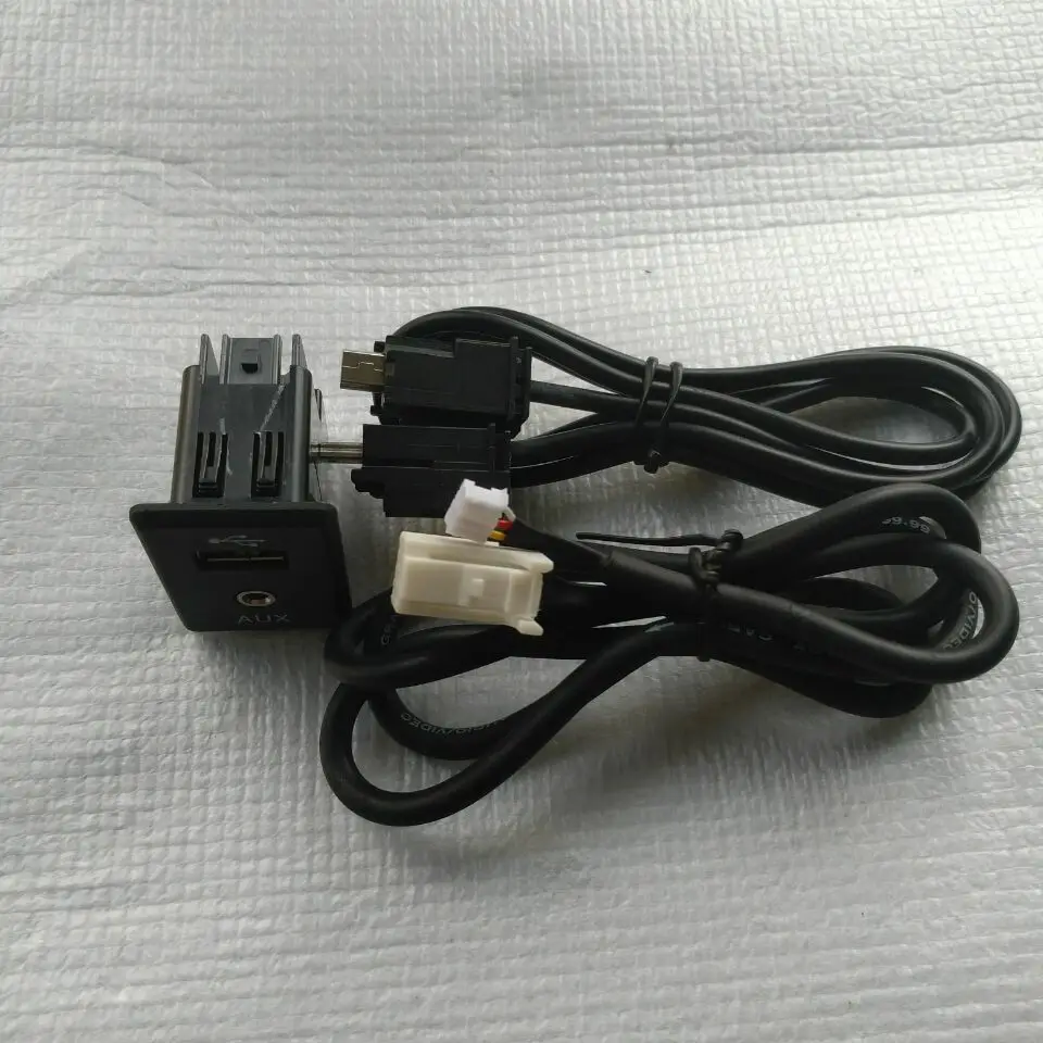 For-Nissan-New-TEANA-X-TRAIL-AUX-Socket-USB-Cable-Audio-Input-1pcs.jpg