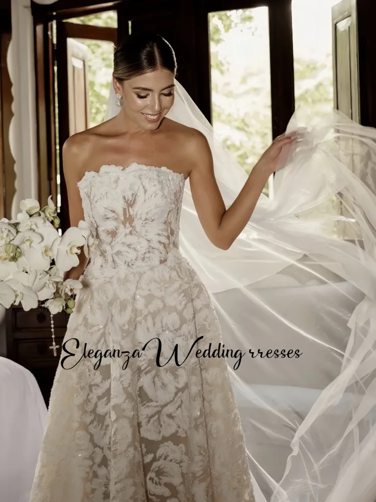 Customized Strapless Wedding Dress Featuring Stunning Lace Appliques ...