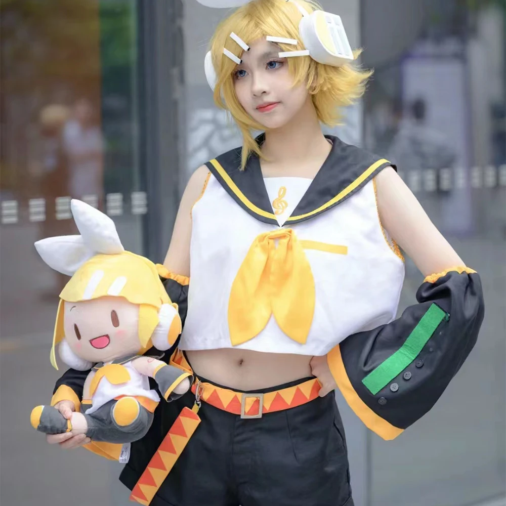 Vocaloid Rin Cosplay