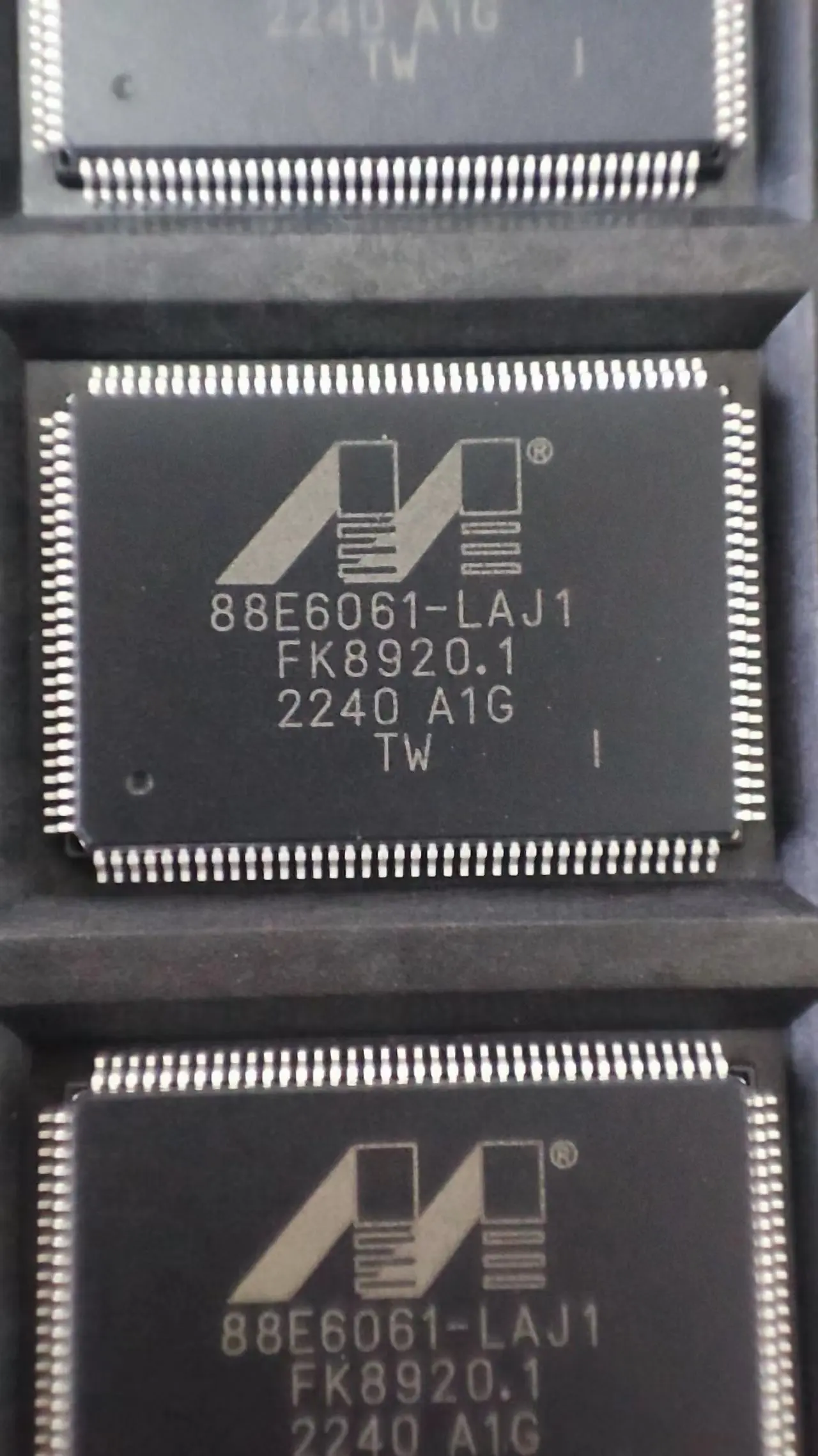 1-10pcs-lot-88E6061-88E6061-LAJ1-88E6061-A1-LAJ1-TQFP128-100-Brand-New ...