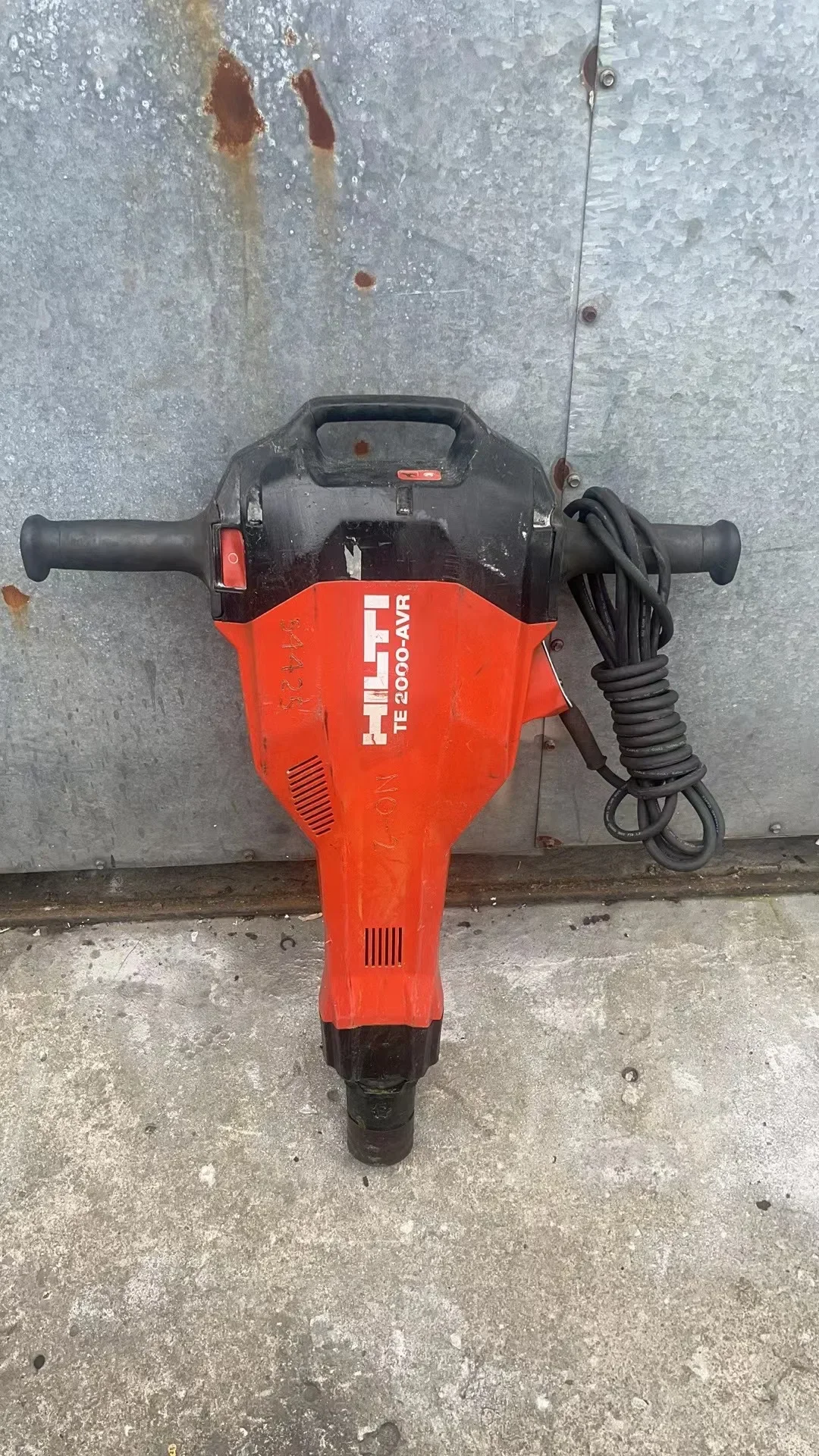 Hilti-TE2000-AVR-Demolition-Breaker-SECOND-HAND-110VOLT.jpg