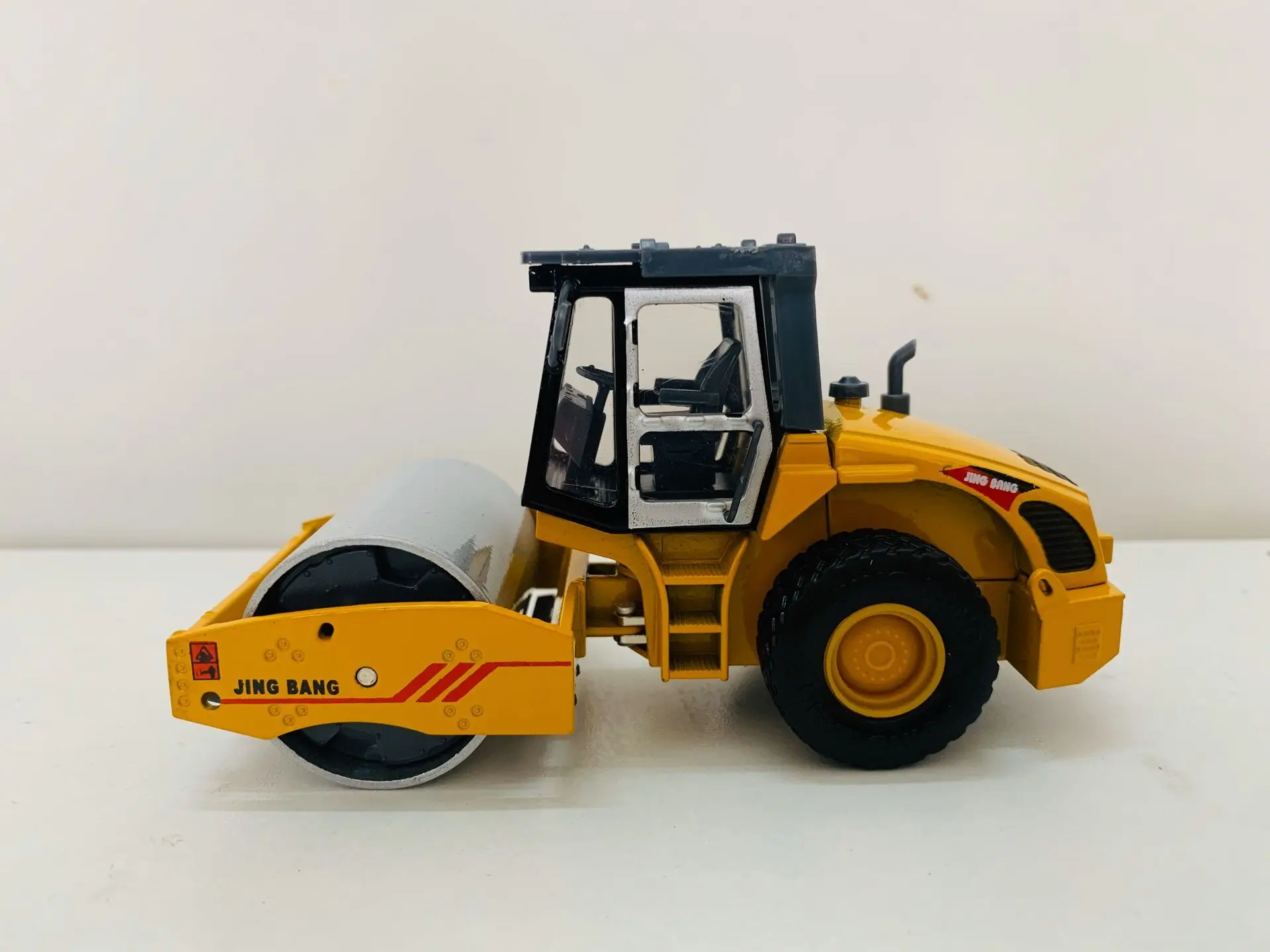 Single.s.w Vibratory Road Roller Compactor Construction Vehicles 1:60 ...