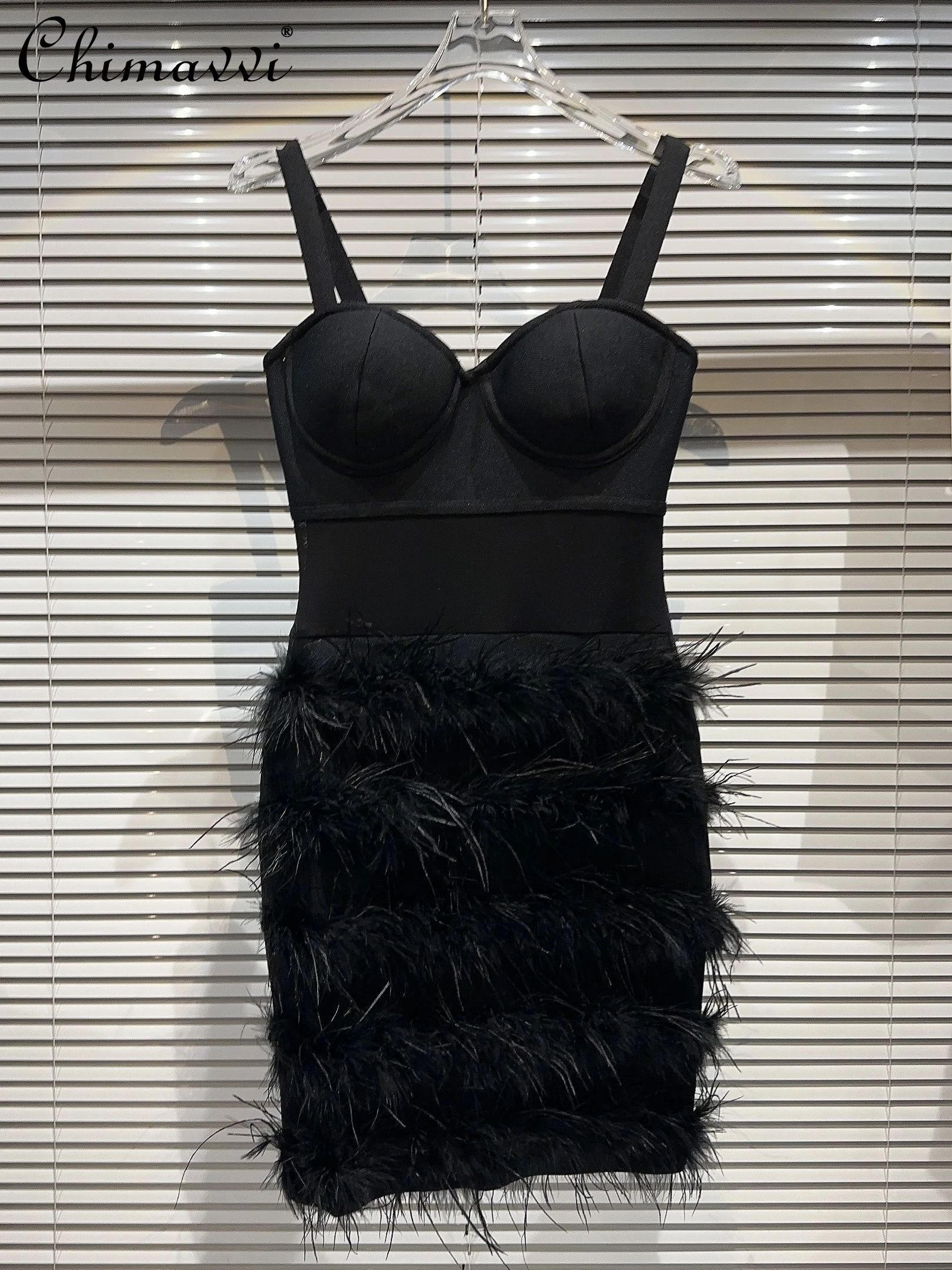 Luxus-Mode-schwarzes-Kleid-Herbst-neue-sexy-Strau-en-feder-Brust ...