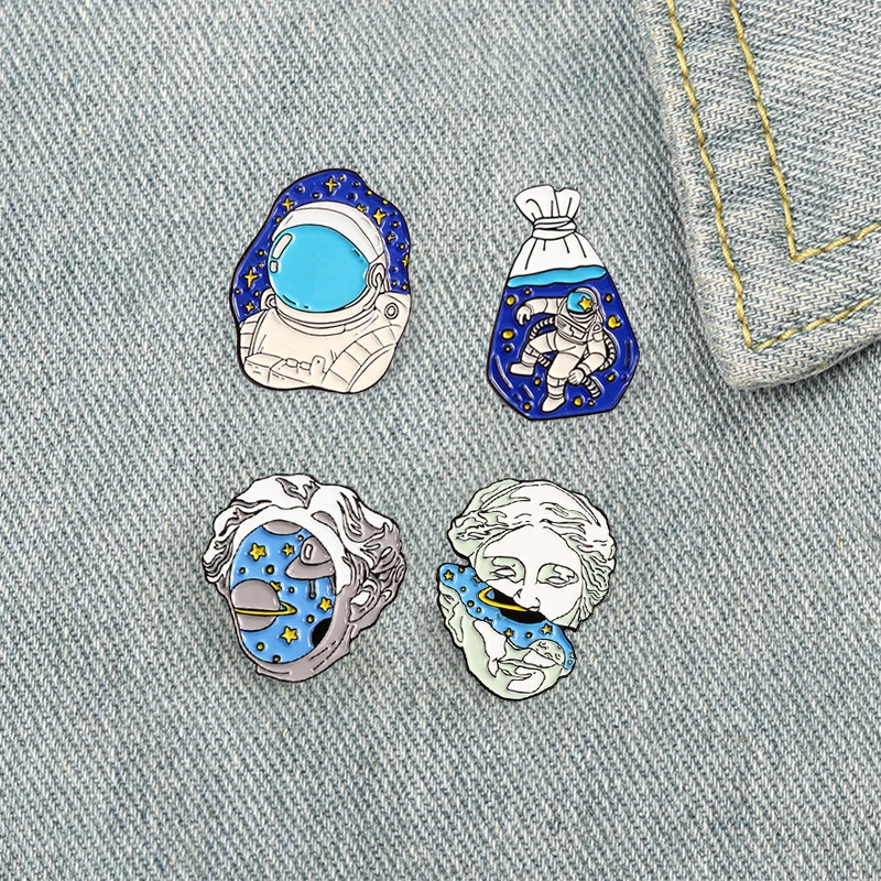 Starsky astronaut Brooches Lapel Pin Plaster portrait of the planet ...