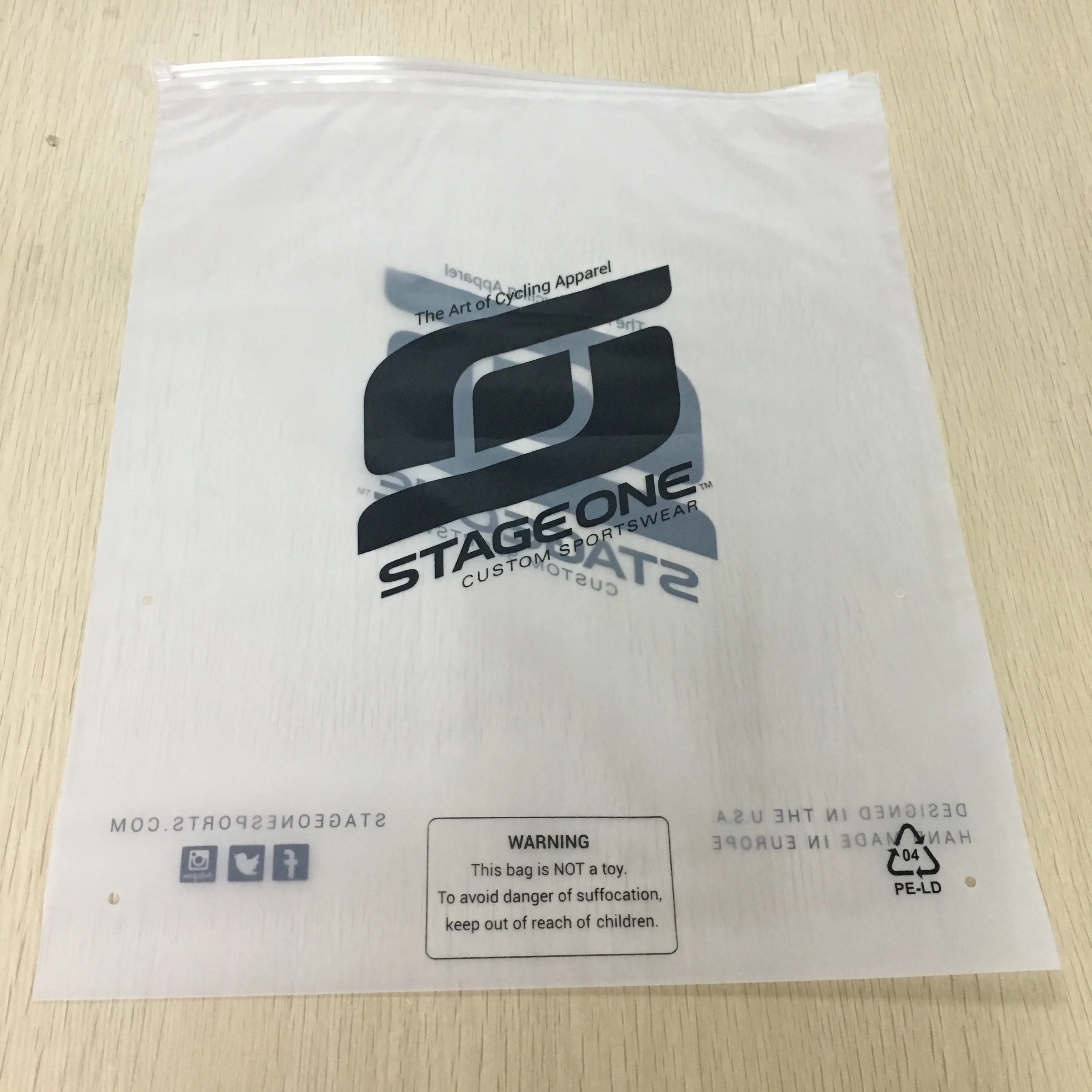 EVA-PVC-Zip-Lock-Plastic-Bags-Clear-Poly-Bags-with-Logo-Matte-White ...