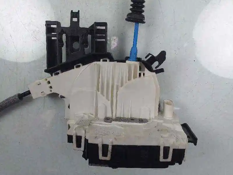 A2047302735 2040085999 도어 잠금 왼쪽 메르세데스 벤츠 클래스 B B 200 Cdi / D (136 Cv ...