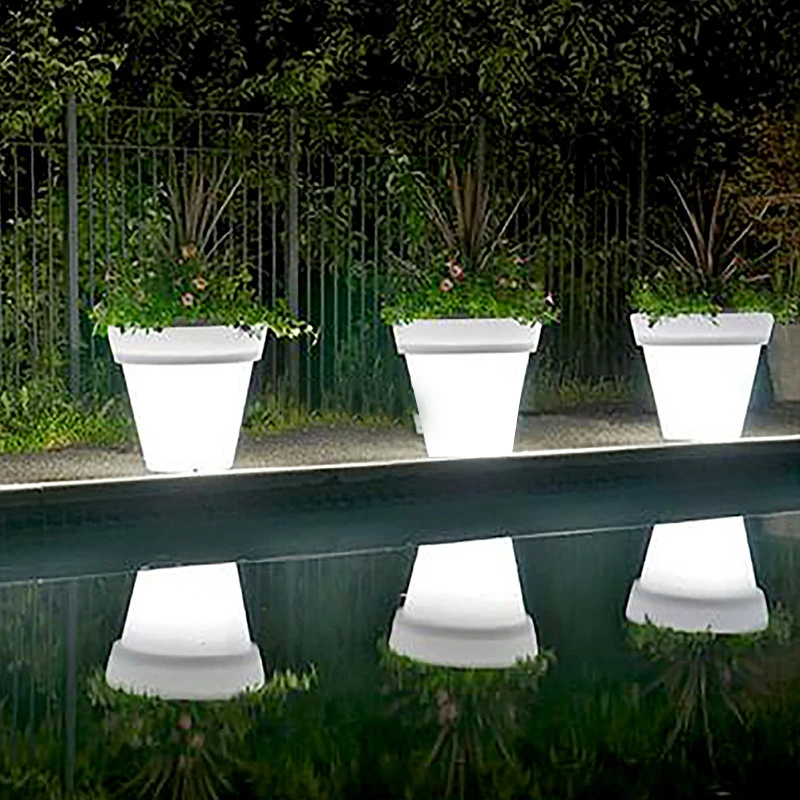 Illuminated-Plant-Pot-Flower-Pot-With-Led-Solar-Lighting-Transparent ...