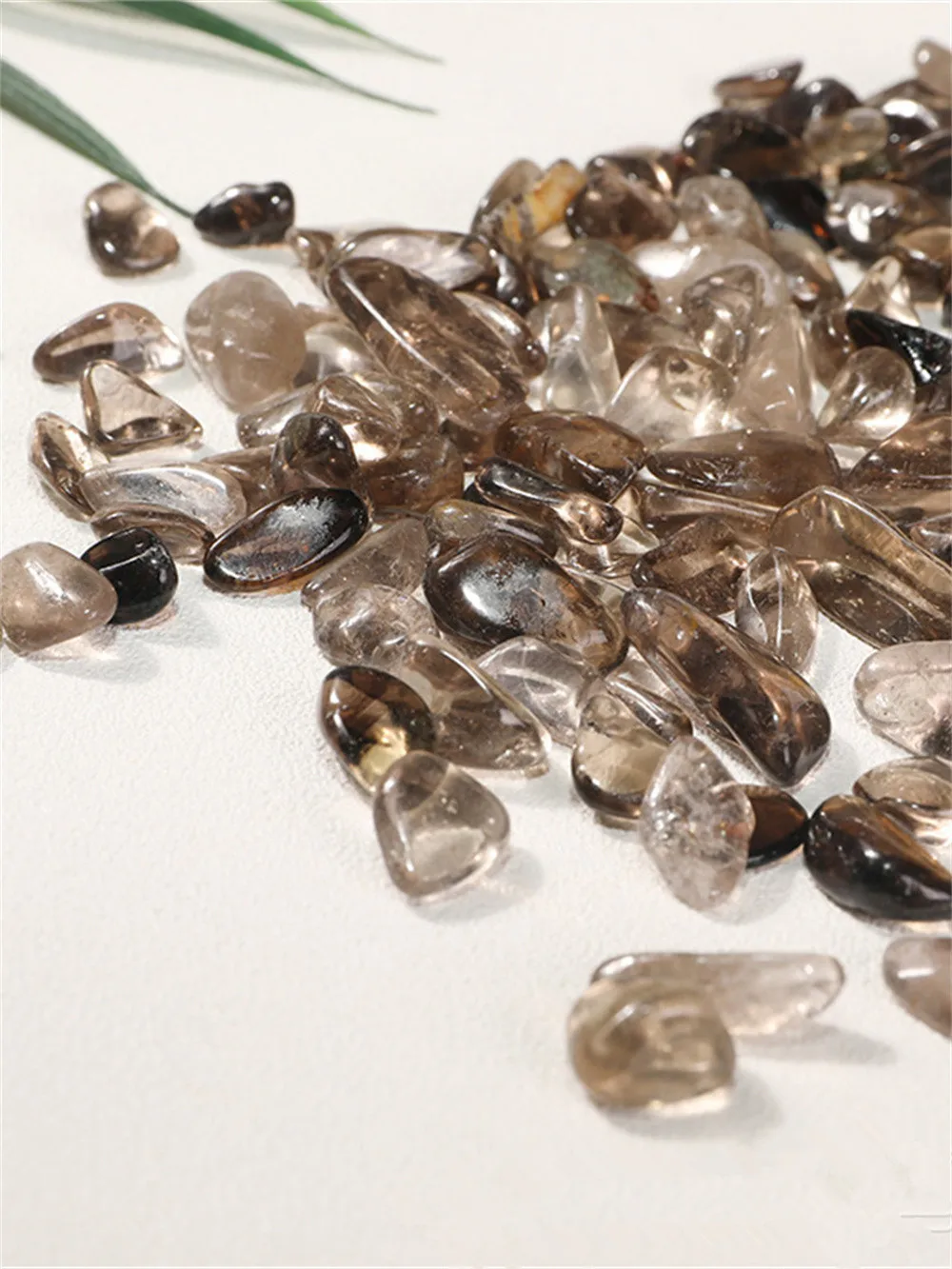 Stock supply of natural tea crystal stone stone degaussing stone lucky ...