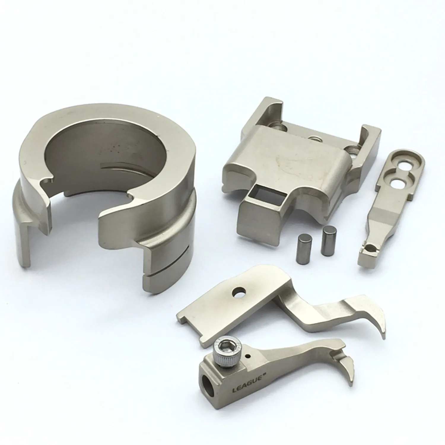 Industrial JUKI-246 Sewing Machine Accessories New Used Small Mouth ...