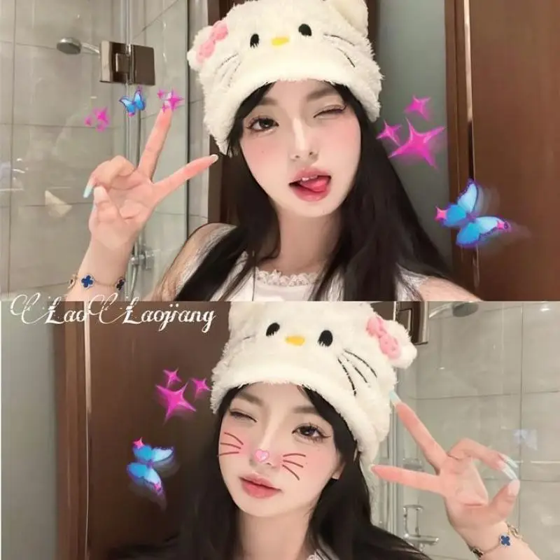 Hello Kitty Wearing Hat