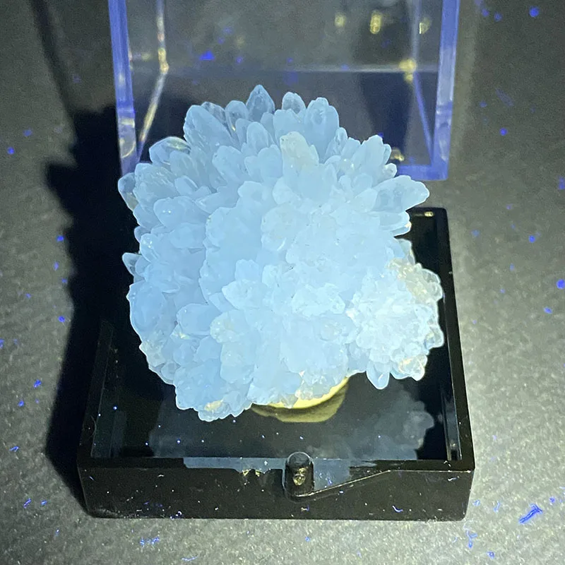 100% natural aluminite (Light blue fluorescence) raw stone mineral ...