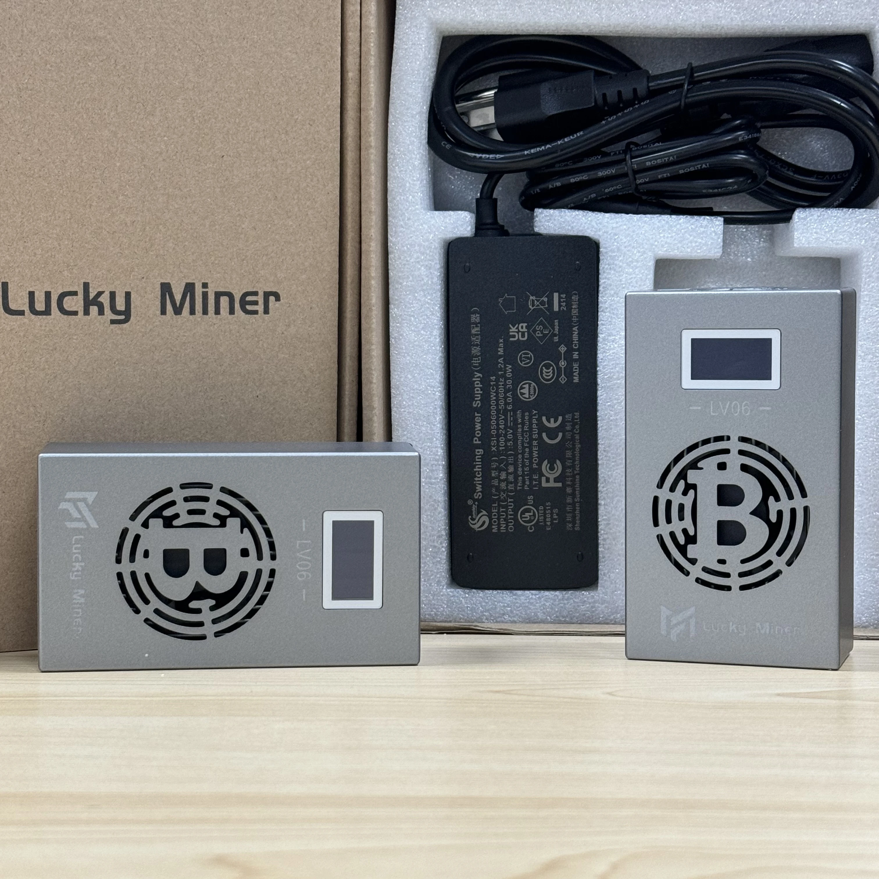 Lucky-Miner-Bitax-BTC-solo-miner-WiFi2-4G-SHA-256-500GH-S-BM1366-Asic ...