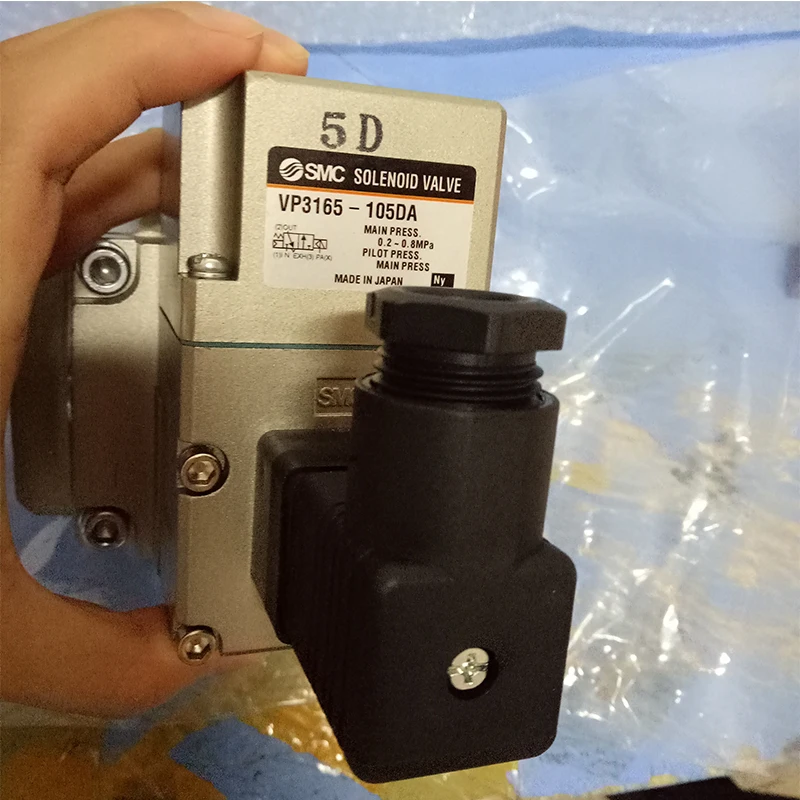 SMC-solenoid-valve-VP3165-105DA-VP3165-105DA-X135-VP3165-105DLA.jpg