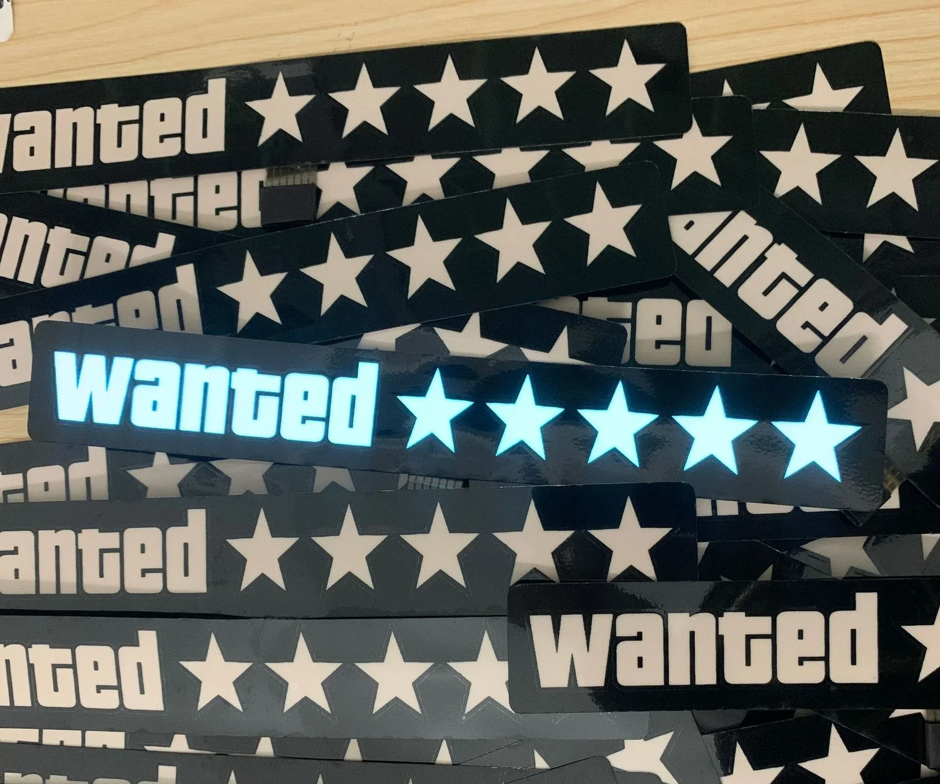 5-Stars-Wanted-Led-Light-Emitting-Window-Sticker-Windshield-Sticker ...