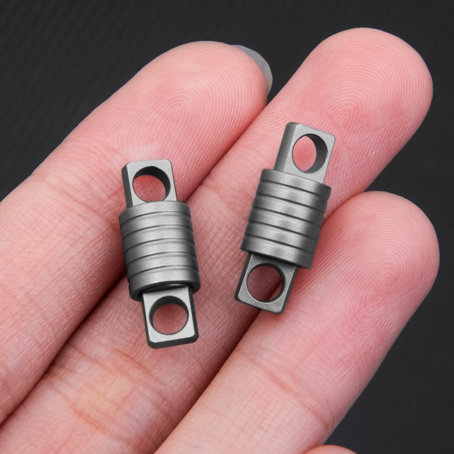 Mini-Ultra-Light-Titanium-Alloy-Key-Chain-360-Degree-Rotation-Removable ...