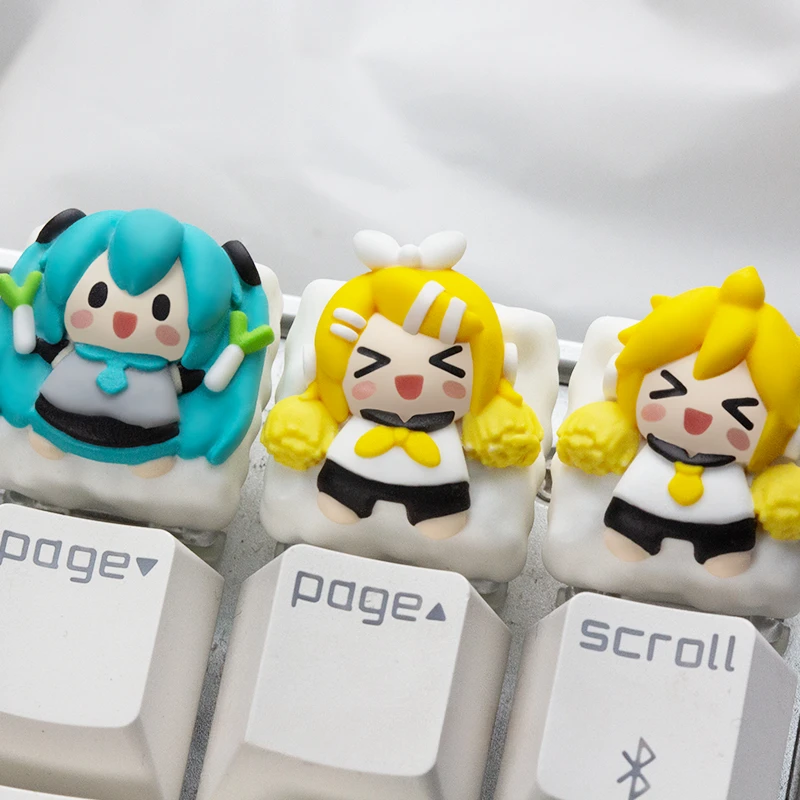 Hatsune-Miku-Keycap-Mechanical-Keyboard-with-Three-dimensional-Keys.jpg