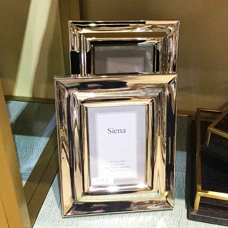 Luxury Metal Certificate Photo Frame Bedside Friend Creative Family ...