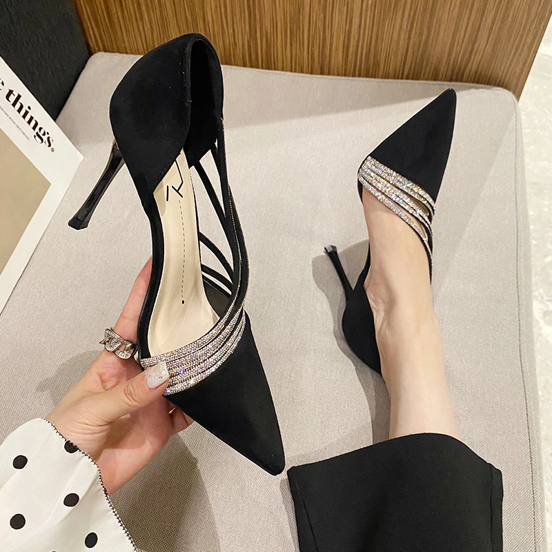 Heels 2022 In Black