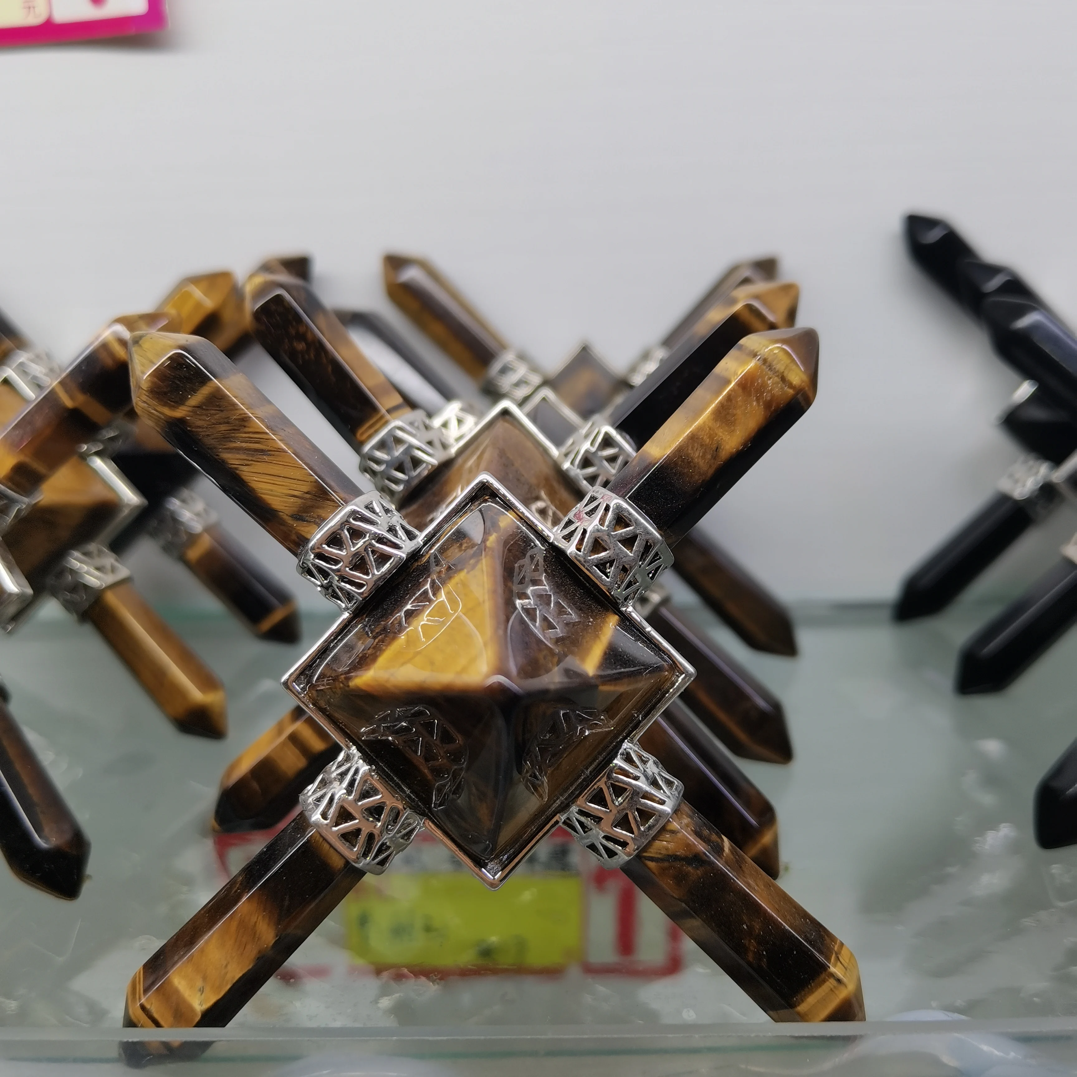 Pyramid-Crystal-Energy-Generator-Natural-pink-Quartz-Stone-Reiki-Chakra ...