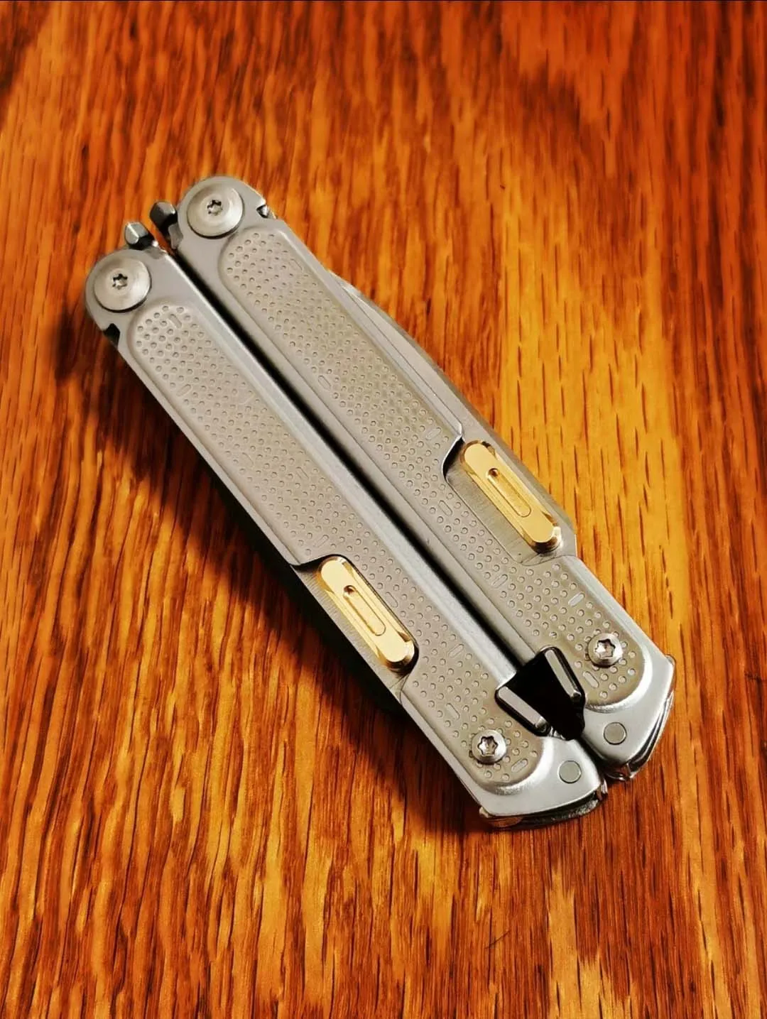 1-Piece-Brass-Thumb-Grip-Stud-Push-Nuts-Button-for-Leatherman-ARC-File ...