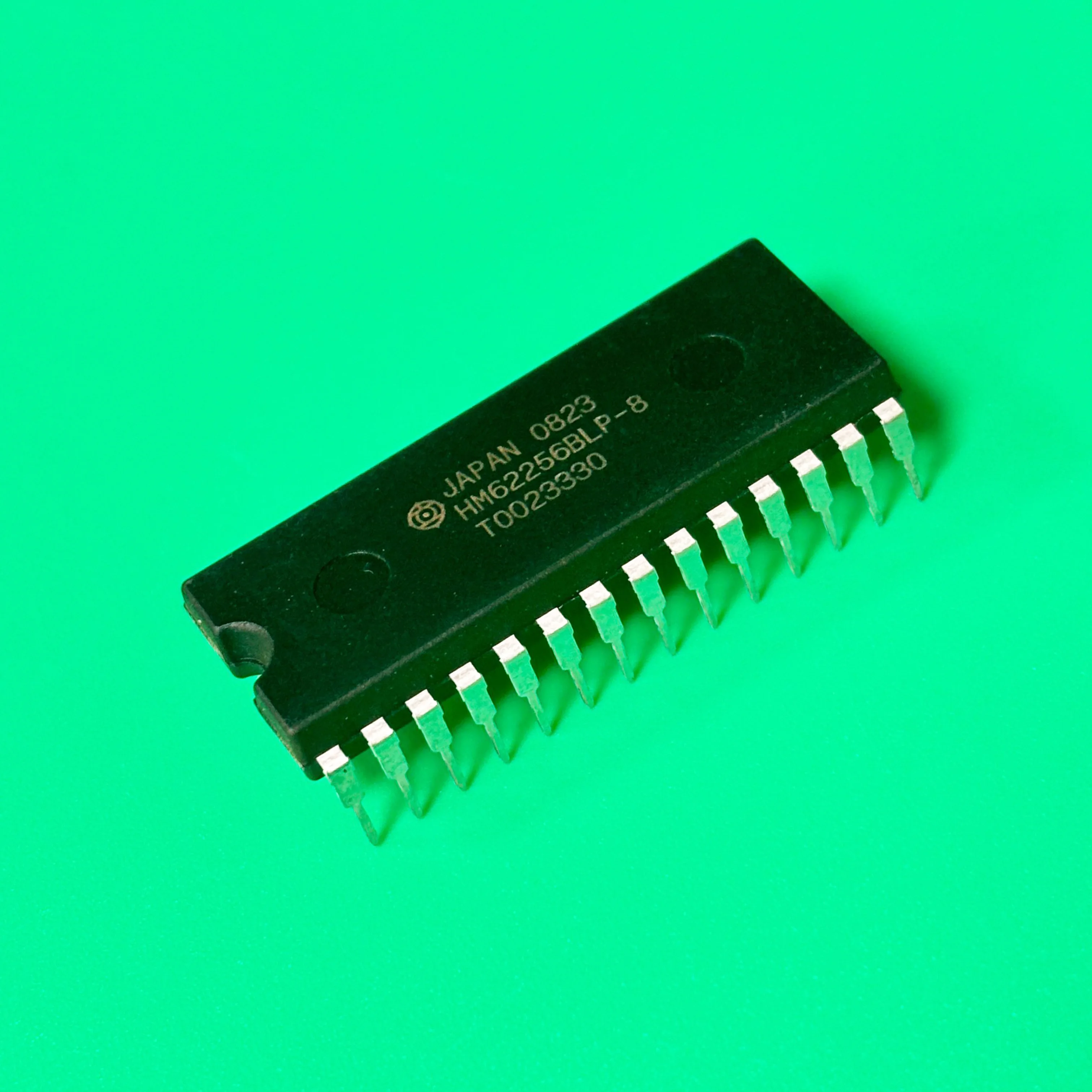 2pcs/lot HM62256BLP-8 DIP28 256kSRAM HM62256BLP8 IC SRAM 1MX1 CMOS DIP ...