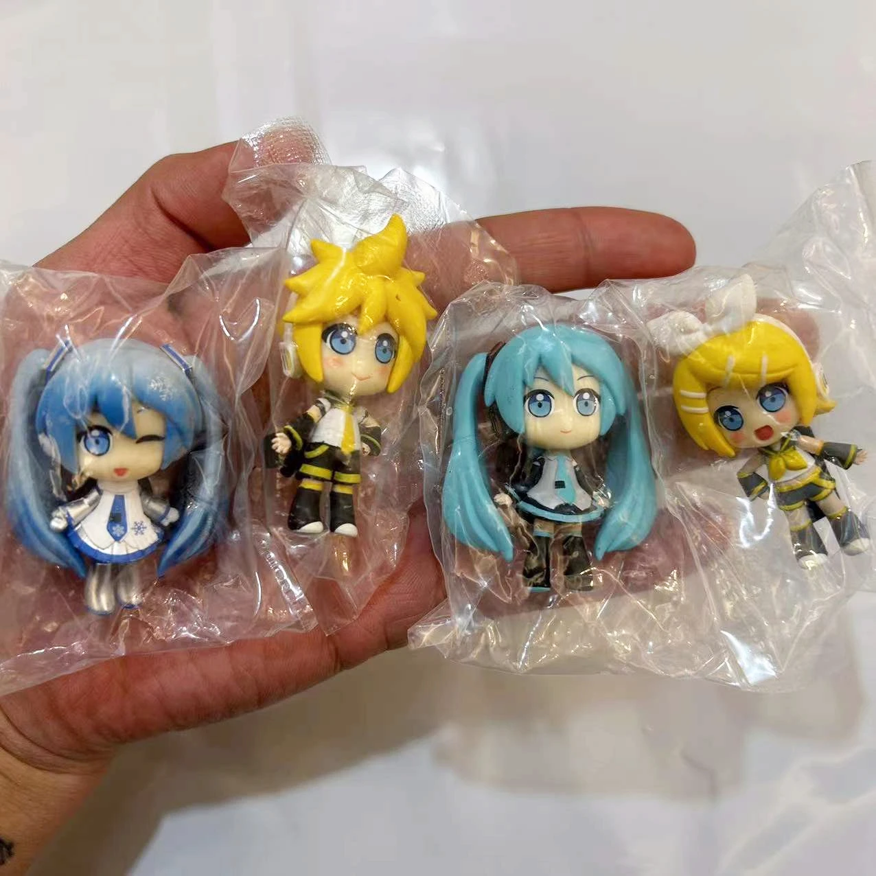 4pcs-set-New-5CM-Anime-Virtual-singer-Hatsune-Miku-Kagamine-Rin-Len ...