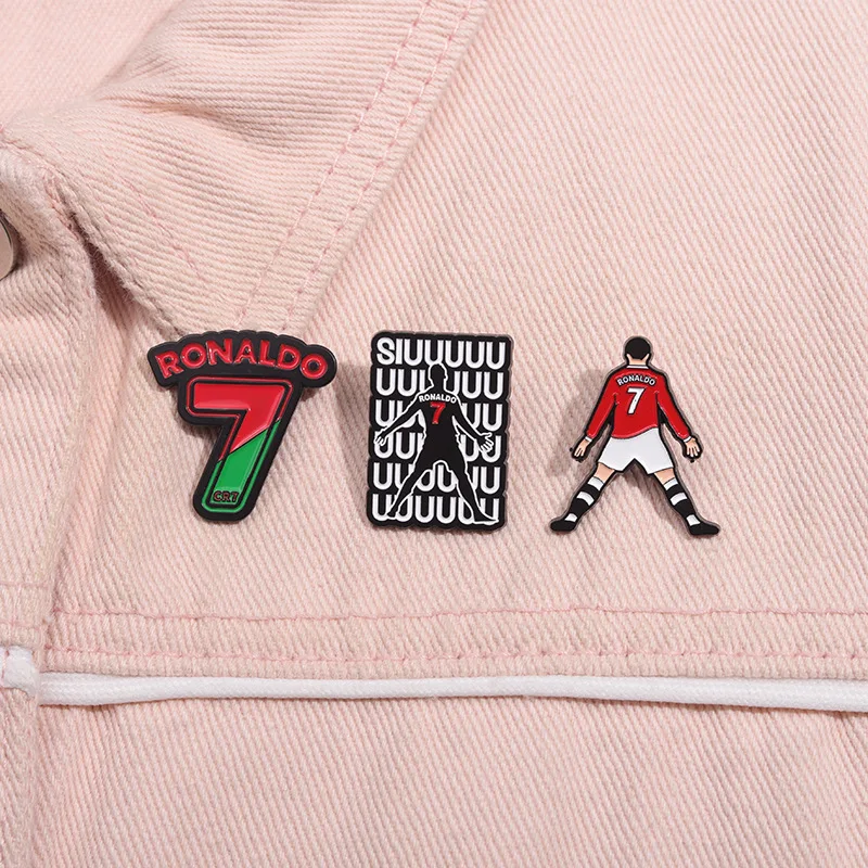 7th Football Player Enamel Brooch RONALDO Goalkeeper Creative Design ...