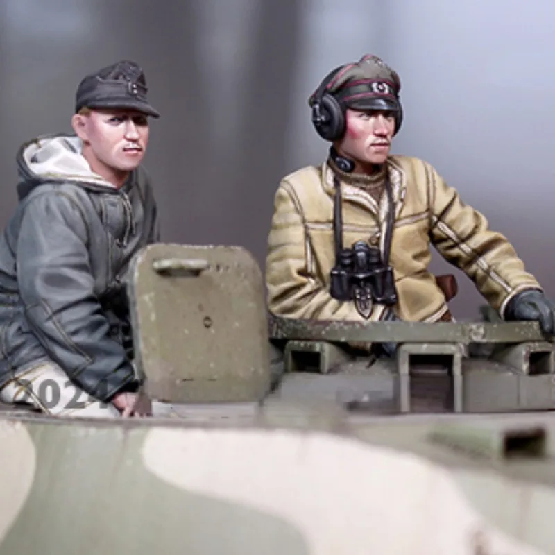 Panzer-Crew-N897-1-35.jpg