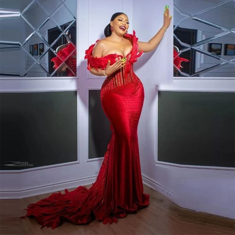 Sexy Off The Shoulder Mermaid Prom Dresses Lace Up Back Feather Sweep