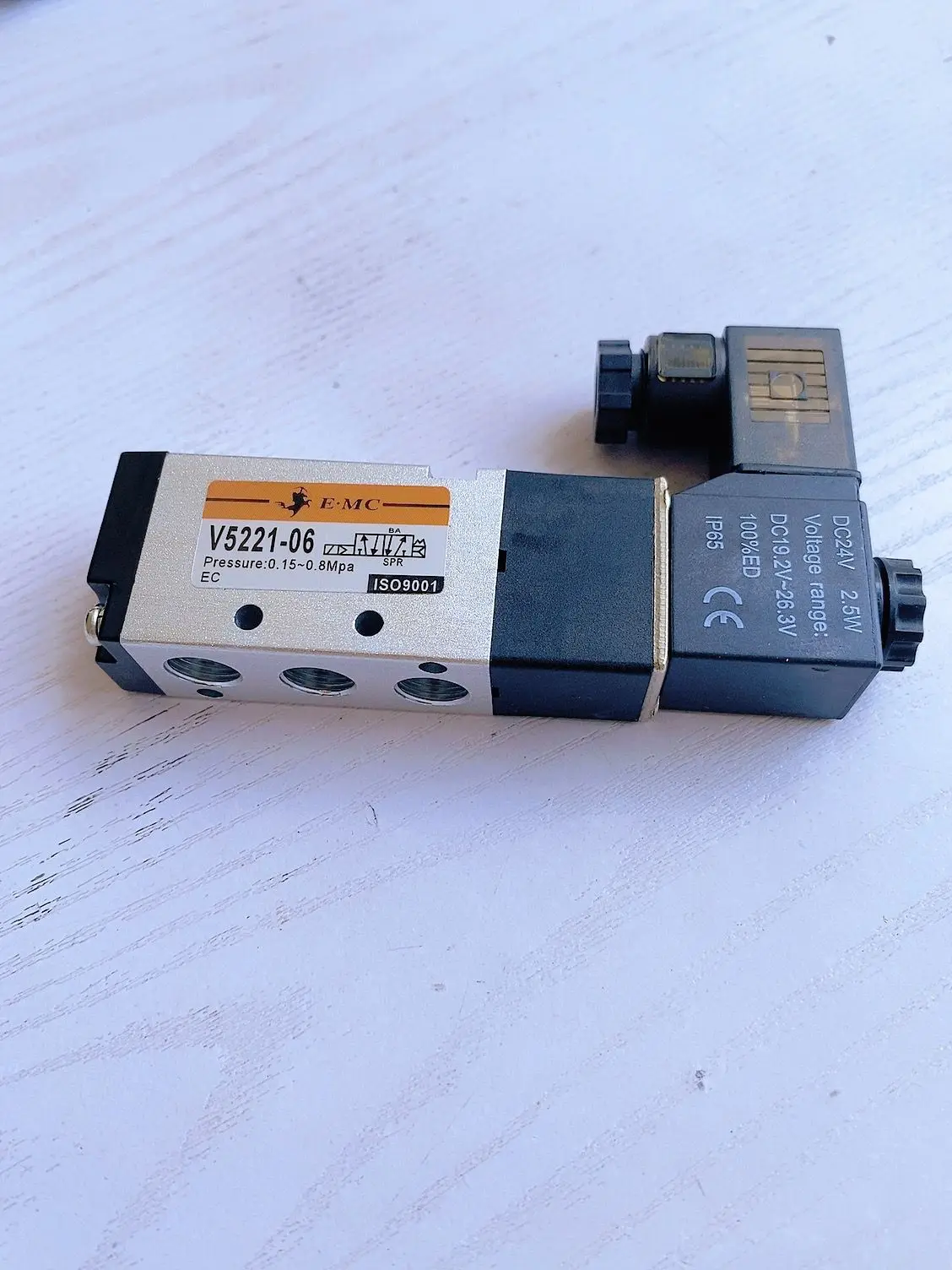 EMC-pneumatic-solenoid-valve-V5221-08-V5231-10-V5241-15-V3221-08-V5211 ...