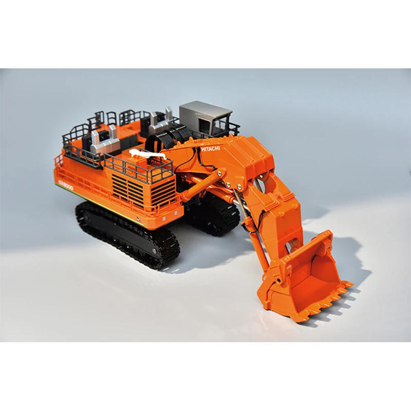 Hitachi Excavator 8000