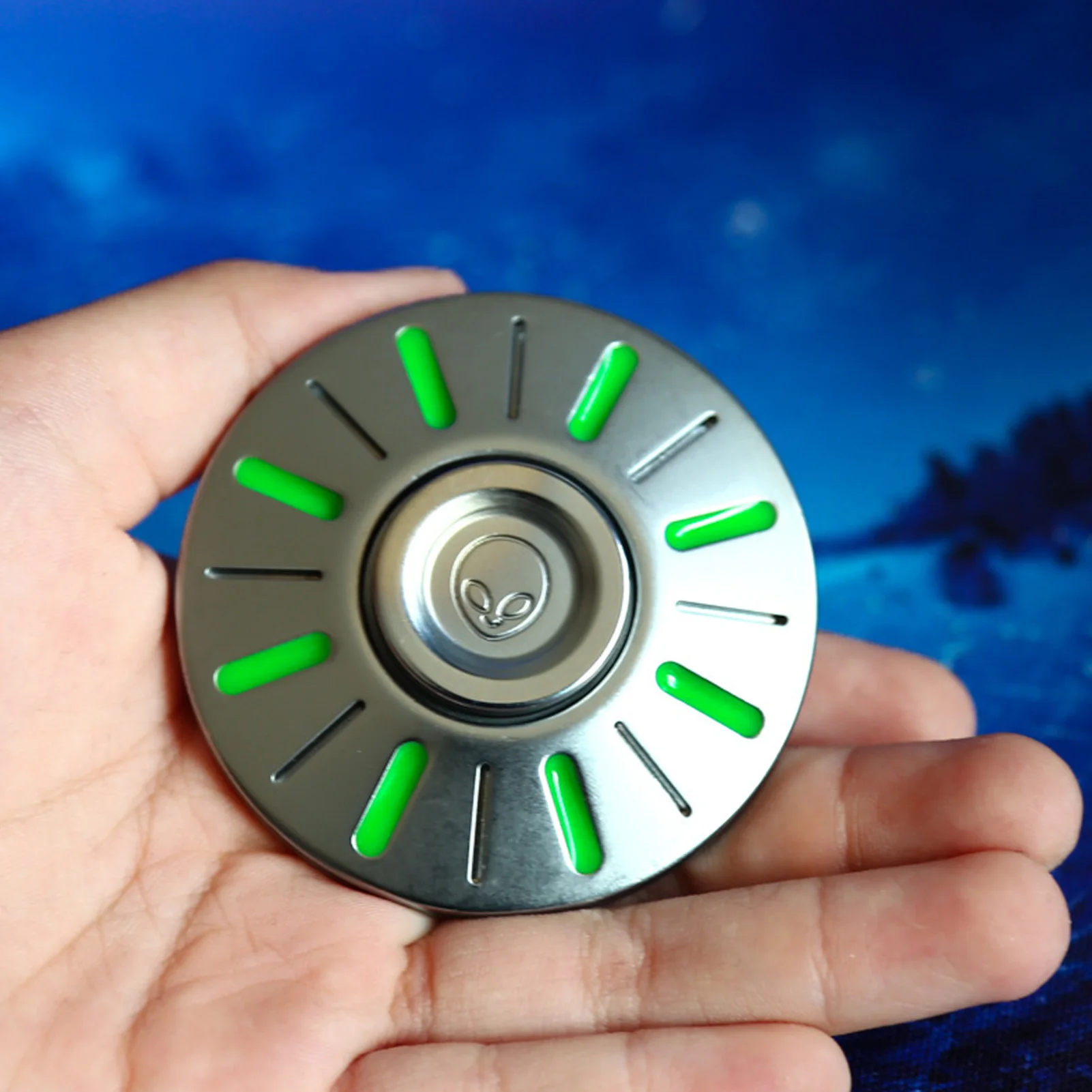 Luminous-Metal-Fingertip-Gyroscope-Toy-Stress-Relief-Hand-Fingertip ...