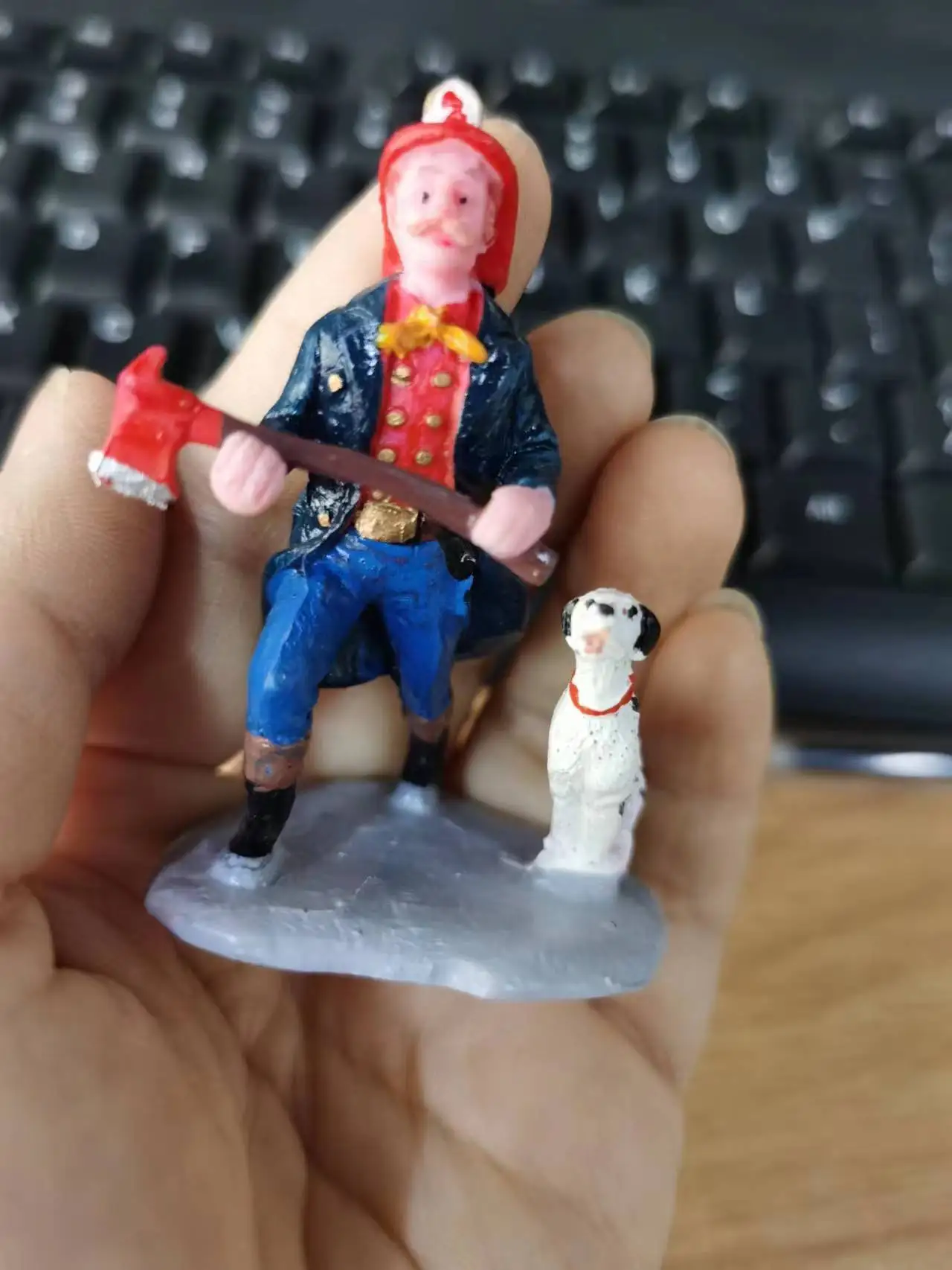 Resin-figure-mental-psychological-sand-table-game-box-court-therapy ...