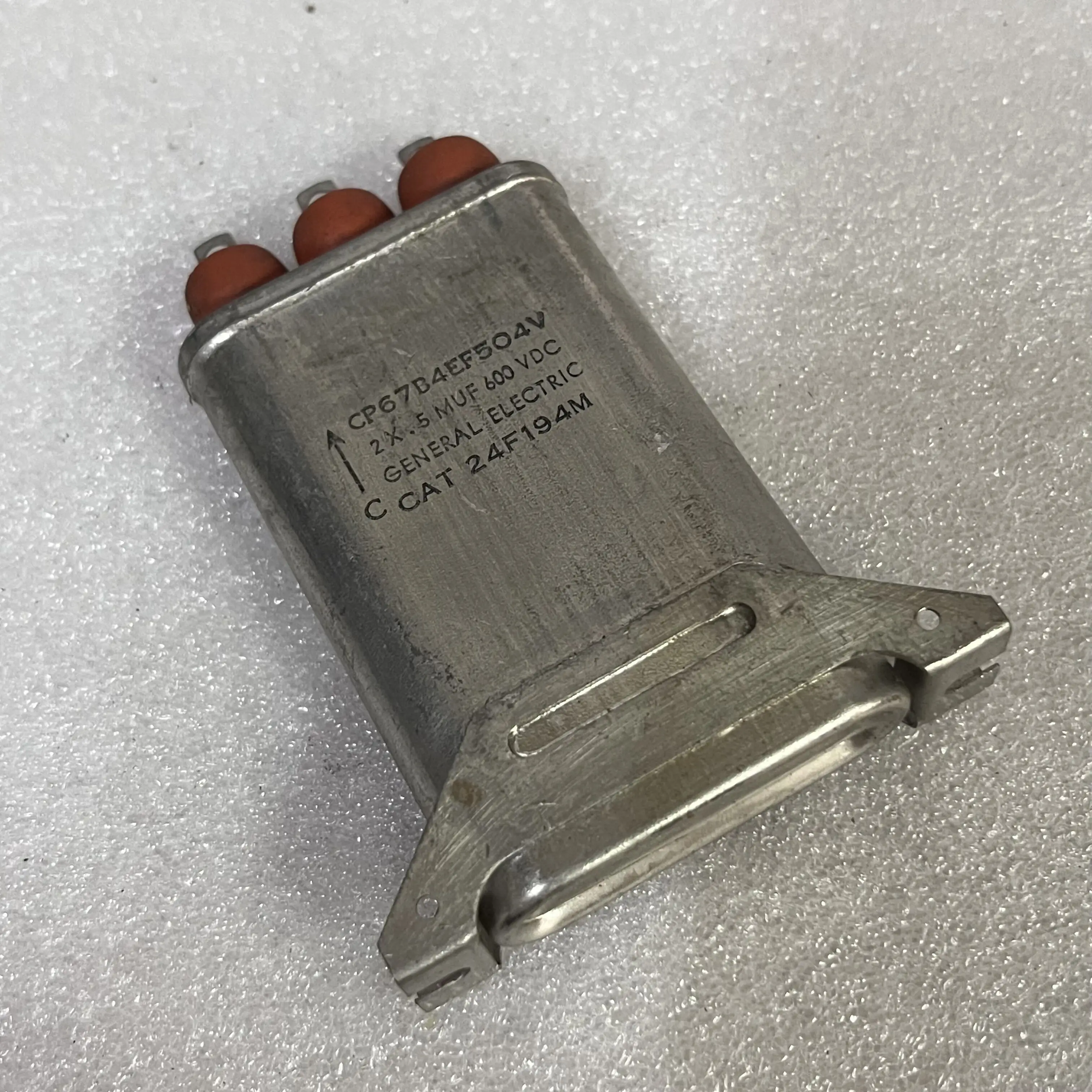 GENERAL-ELECTRIC-2-0-5UF-600V-Chiller-High-Voltage-Coupling-Oil ...